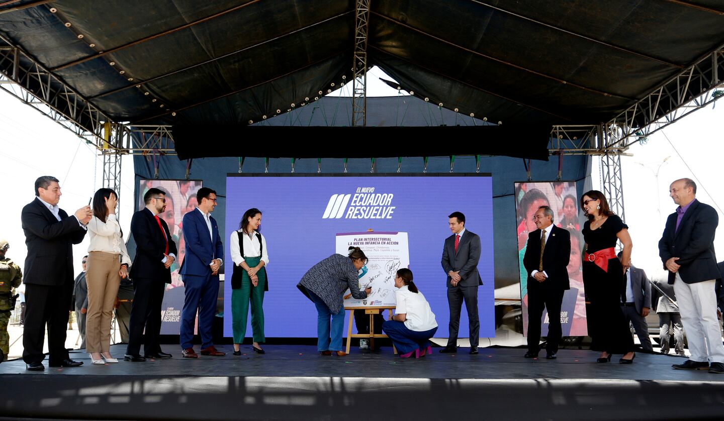Daniel Noboa presentó plan ‘La Nueva infancia en Acción’ para beneficiar a mujeres embarazadas y ...