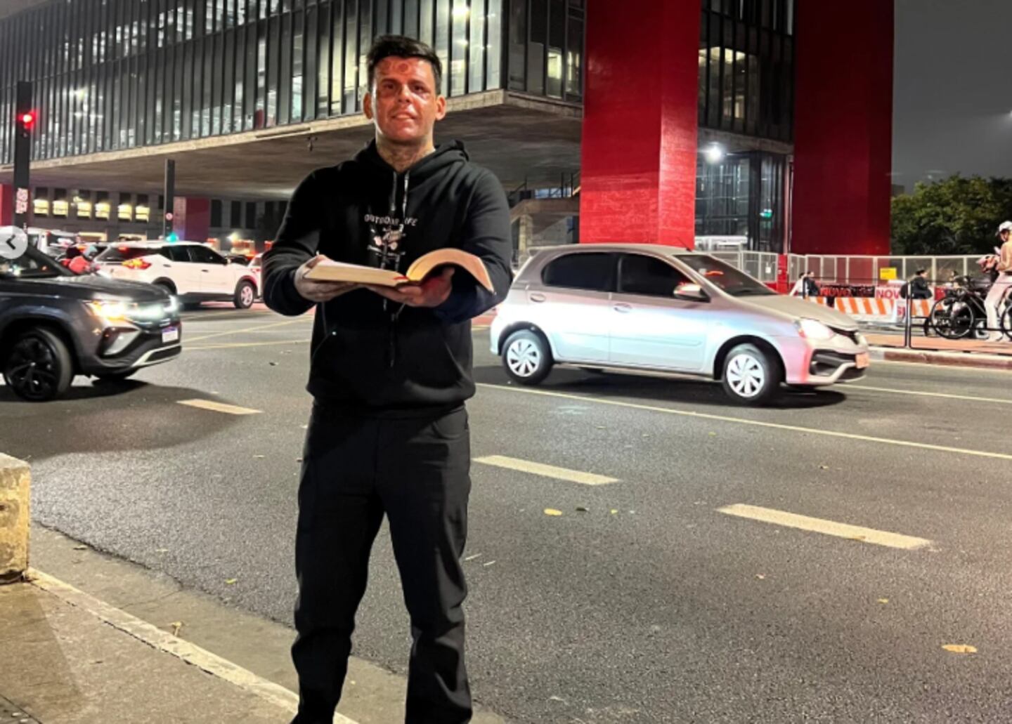 ¡Irreconocible! El hombre más tatuado de Brasil se borra más de 170 ...