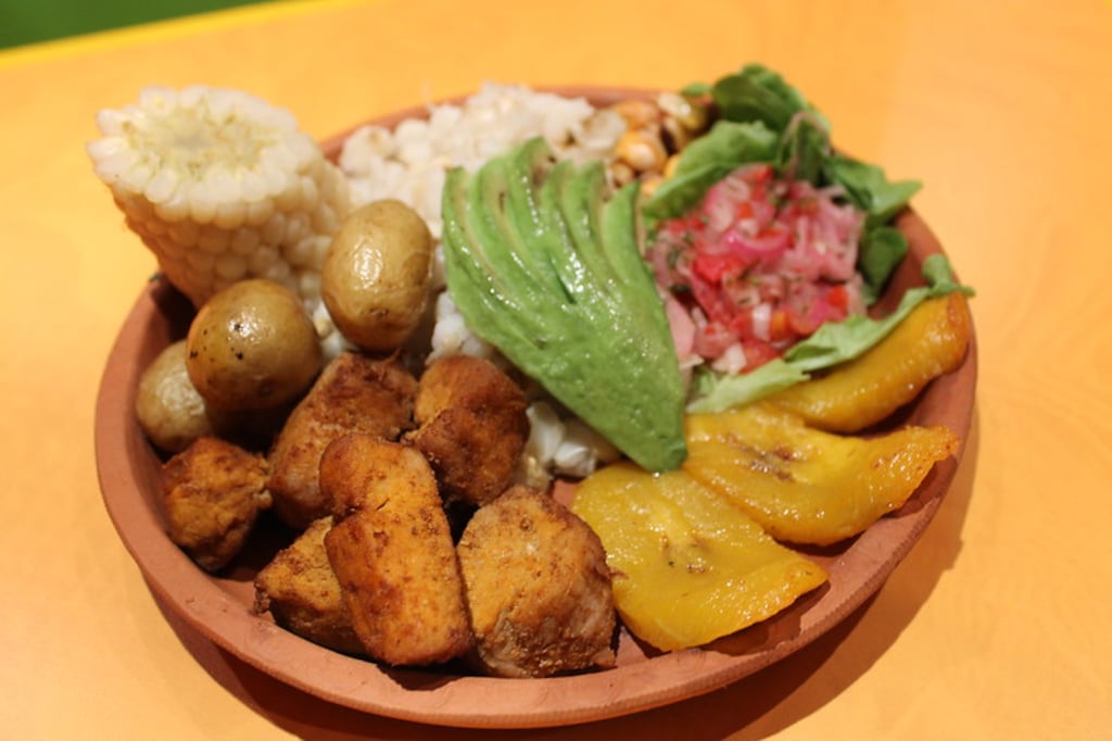 ¡Sabor ecuatoriano! La fritada, uno de los mejores platos con cerdo del ...