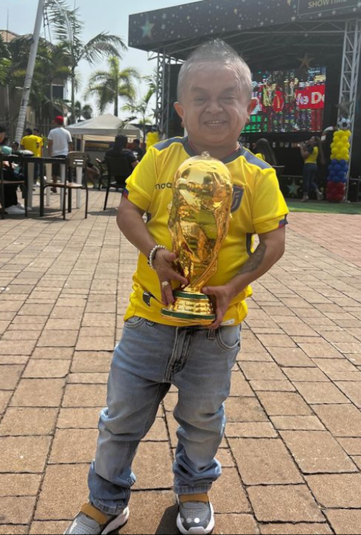 Ecuador en Qatar 2022: Jorgito Guayaco es convertido en la "cábala" de ...