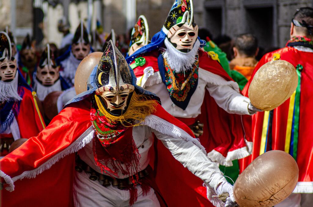 Carnaval en Ecuador, el mapa de una identidad que se celebra con agua ...