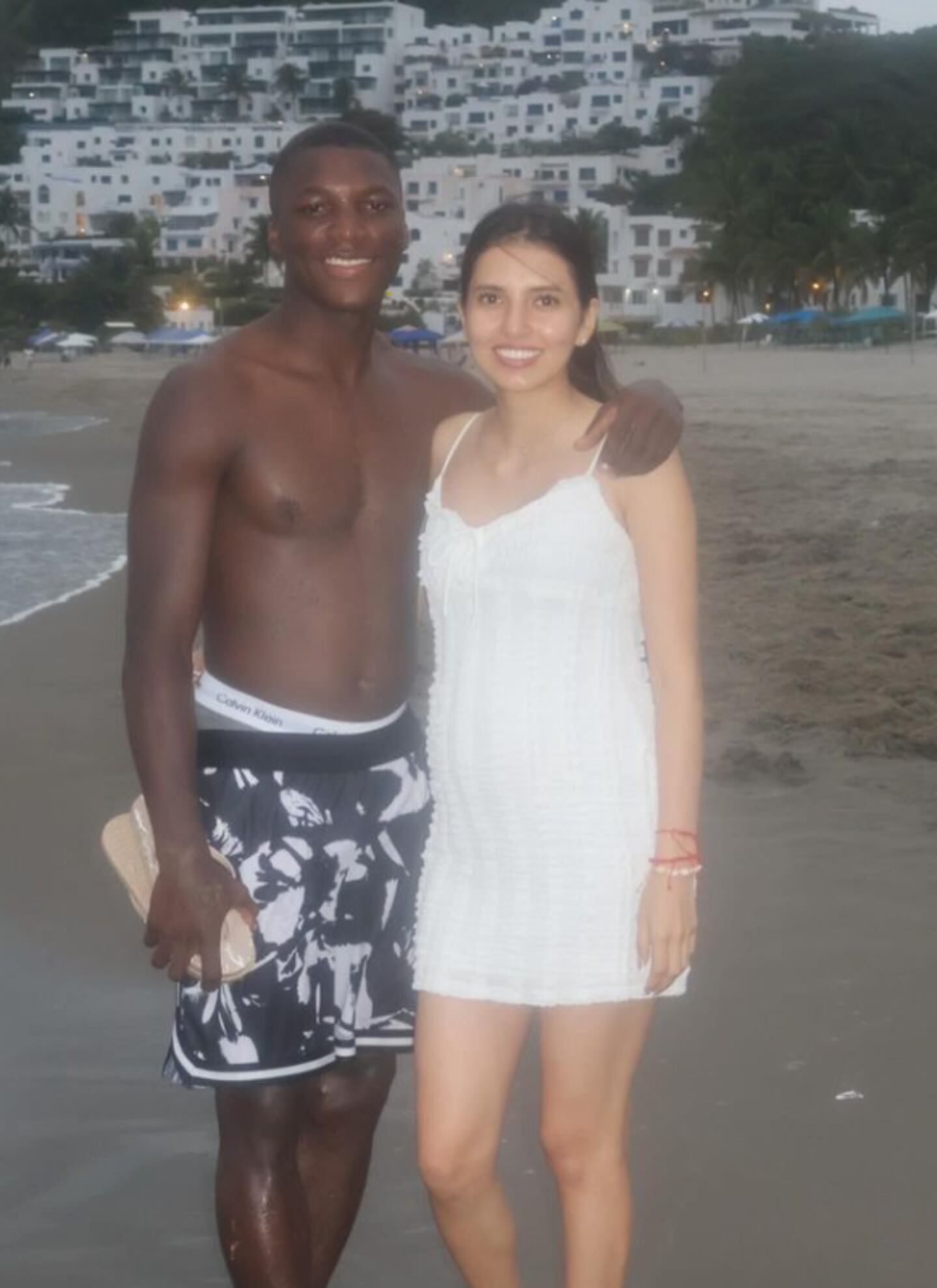 Las fotografías del Niño Moi y su novia – Metro Ecuador