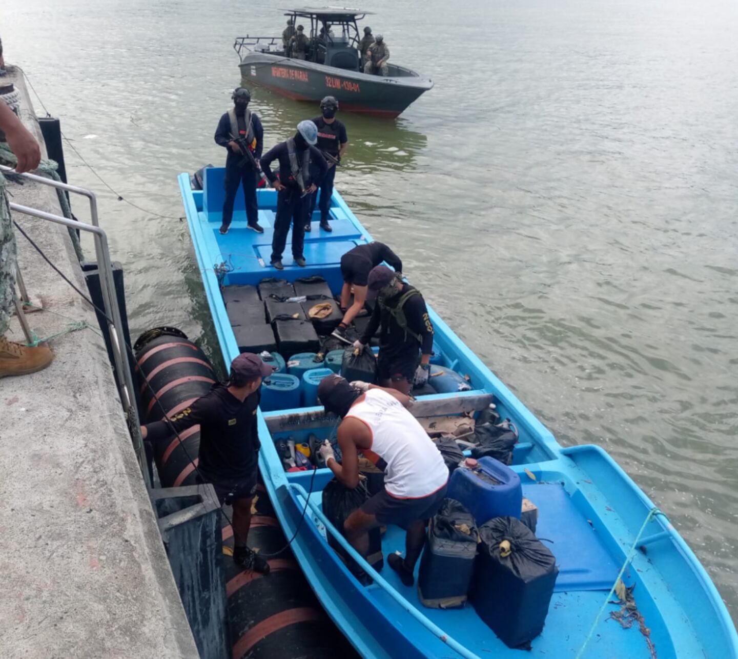 ¿Cómo es una lancha tipo “go fast”, con la que trasladaban una tonelada ...