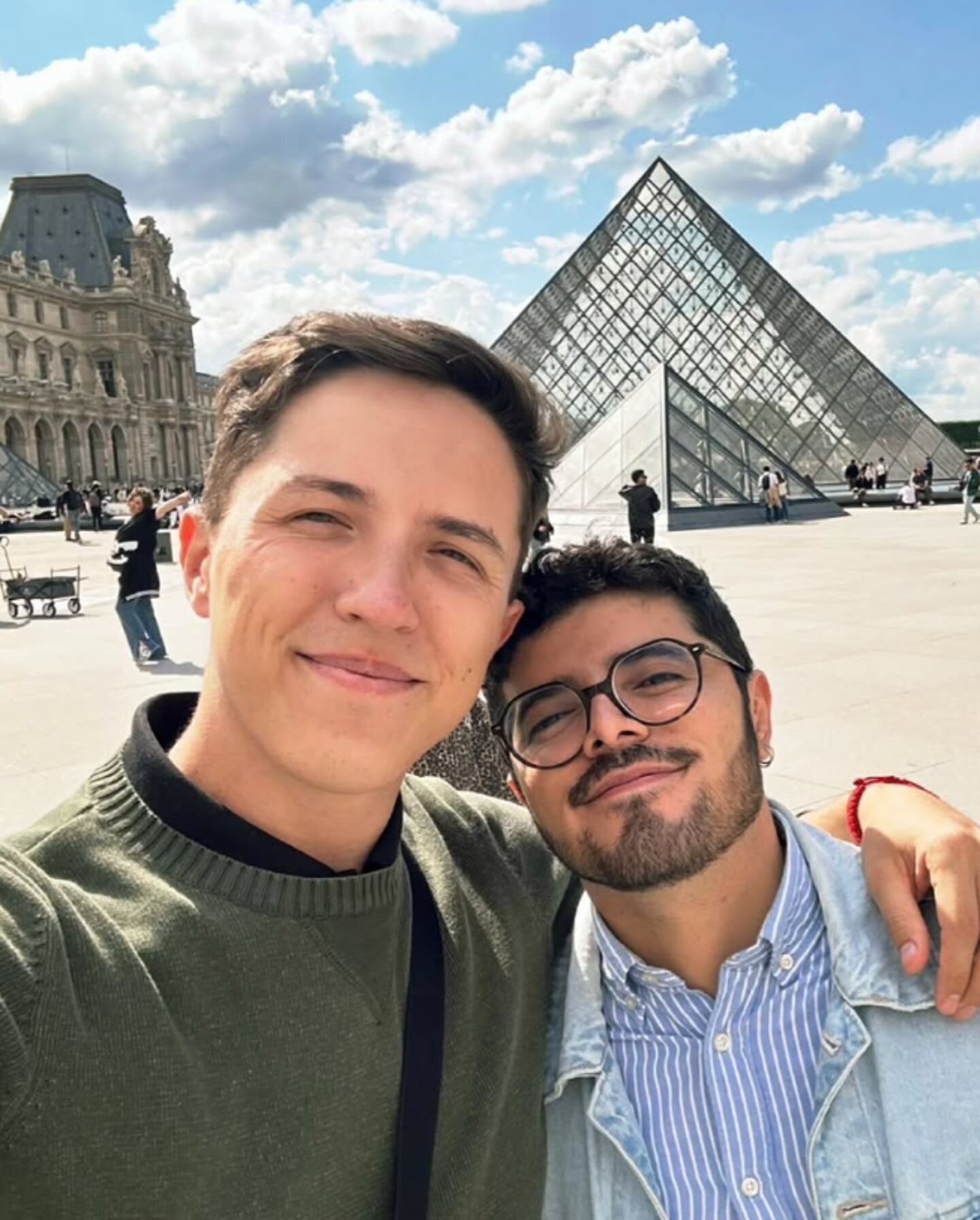 Diego Ulloa anuncia su matrimonio y celebra el amor verdadero – Metro Ecuador