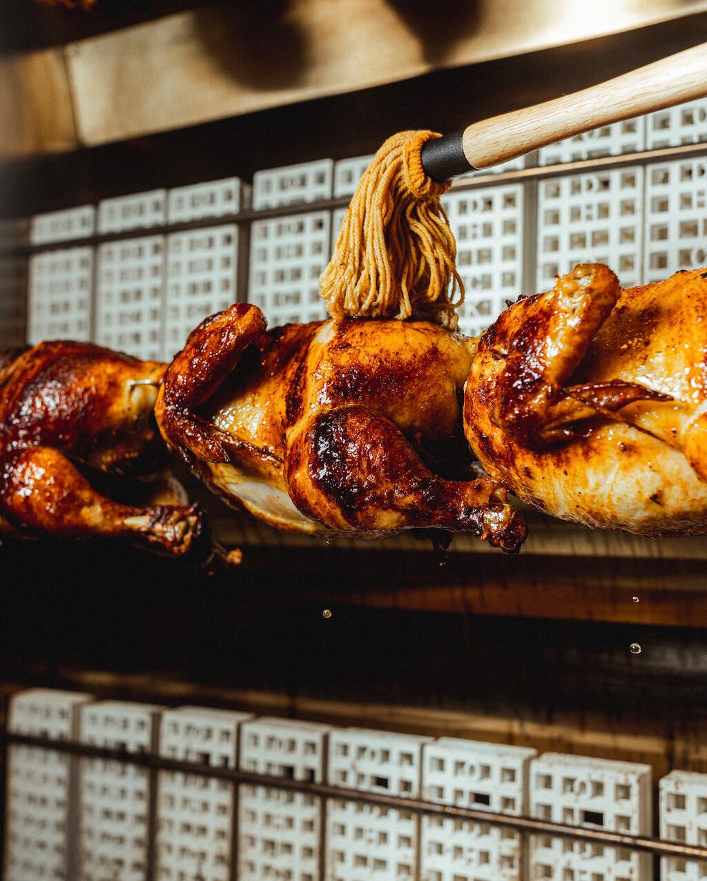 Supermercado sumergía pollos en cloro para disimular su mal olor ...
